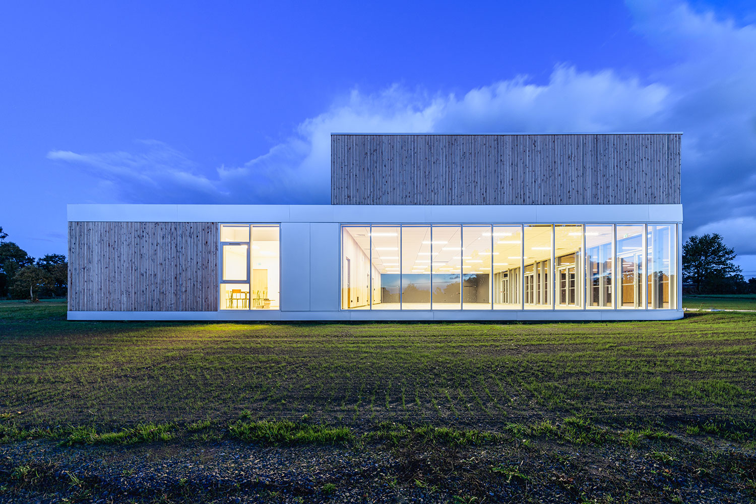 Salle Multifonction - Alt 127 . Architectes